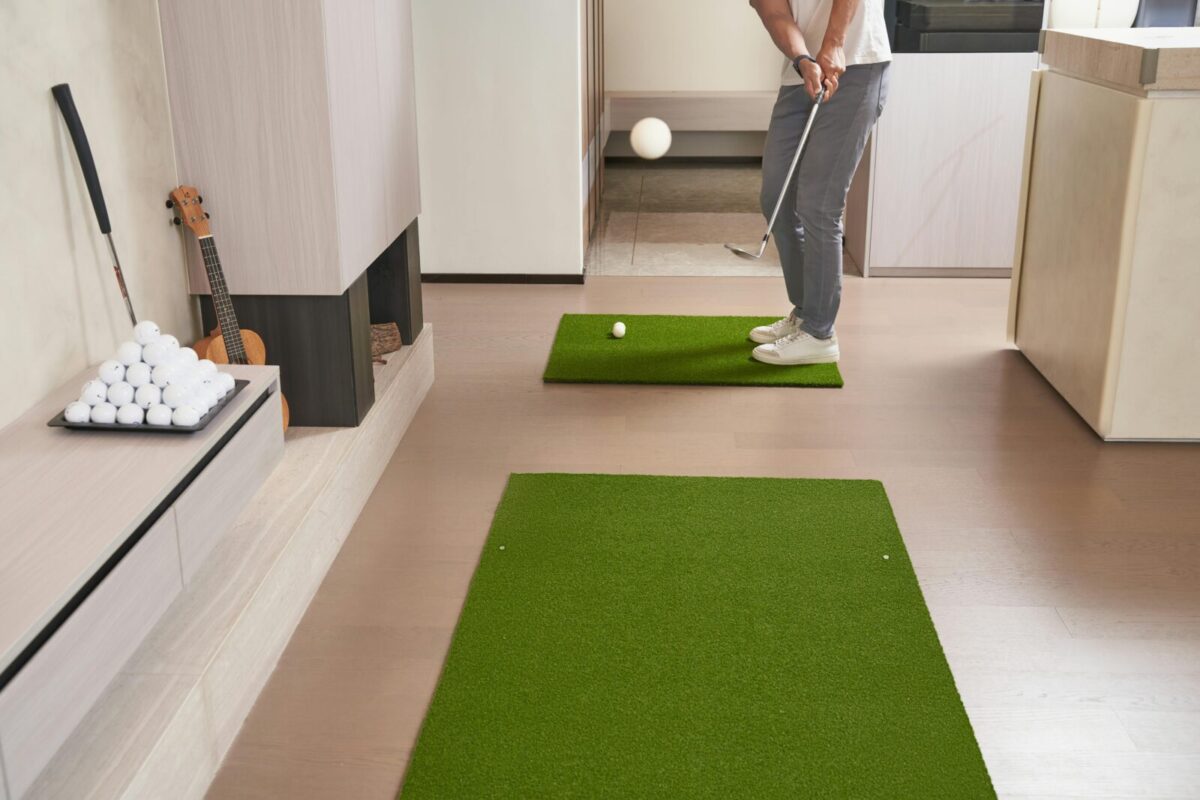 Best Tips for Indoor Practice Equipment - Golf News | Golf Magazine